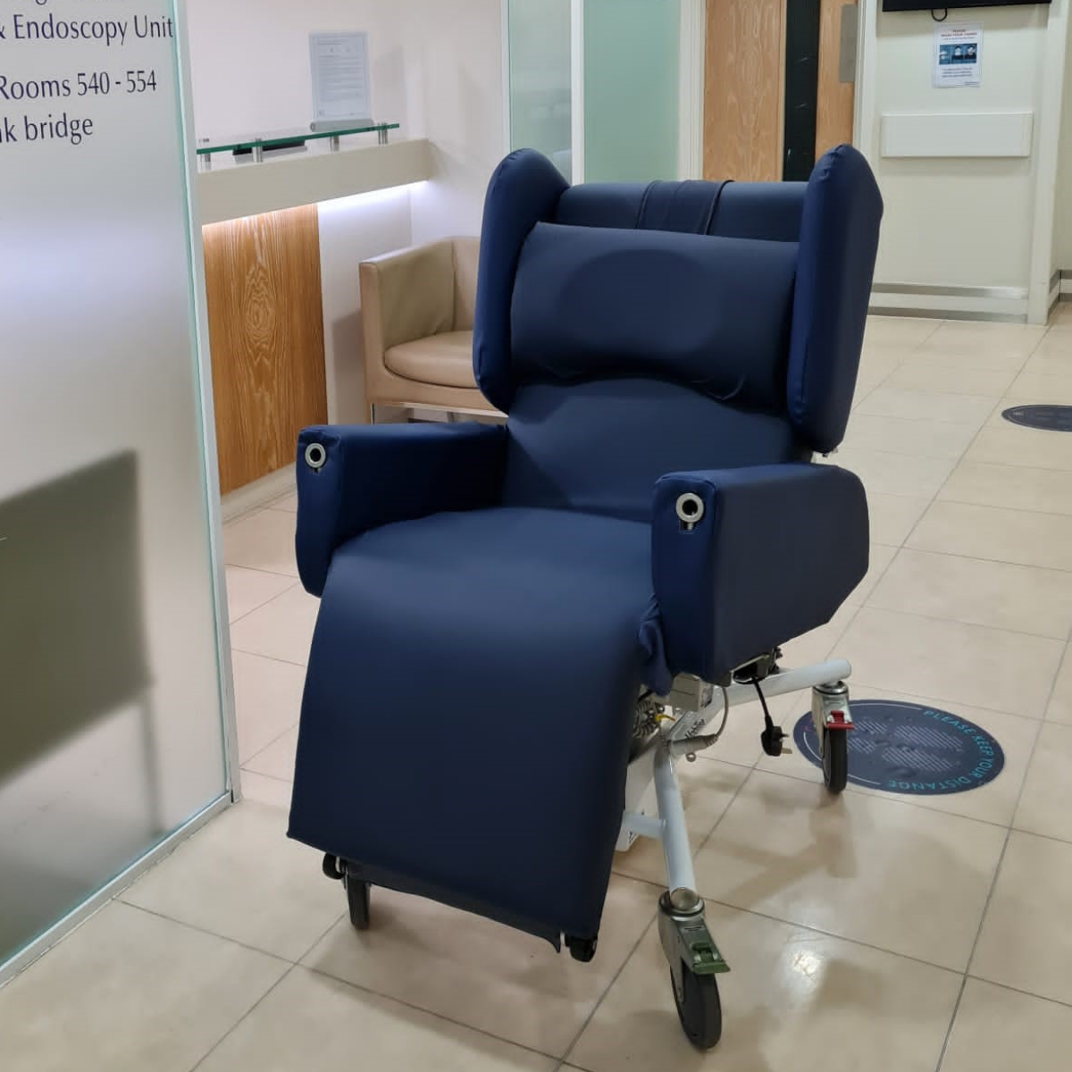 Sertain S4540 critical care chair | Caremed Alrick – Caremed UK
